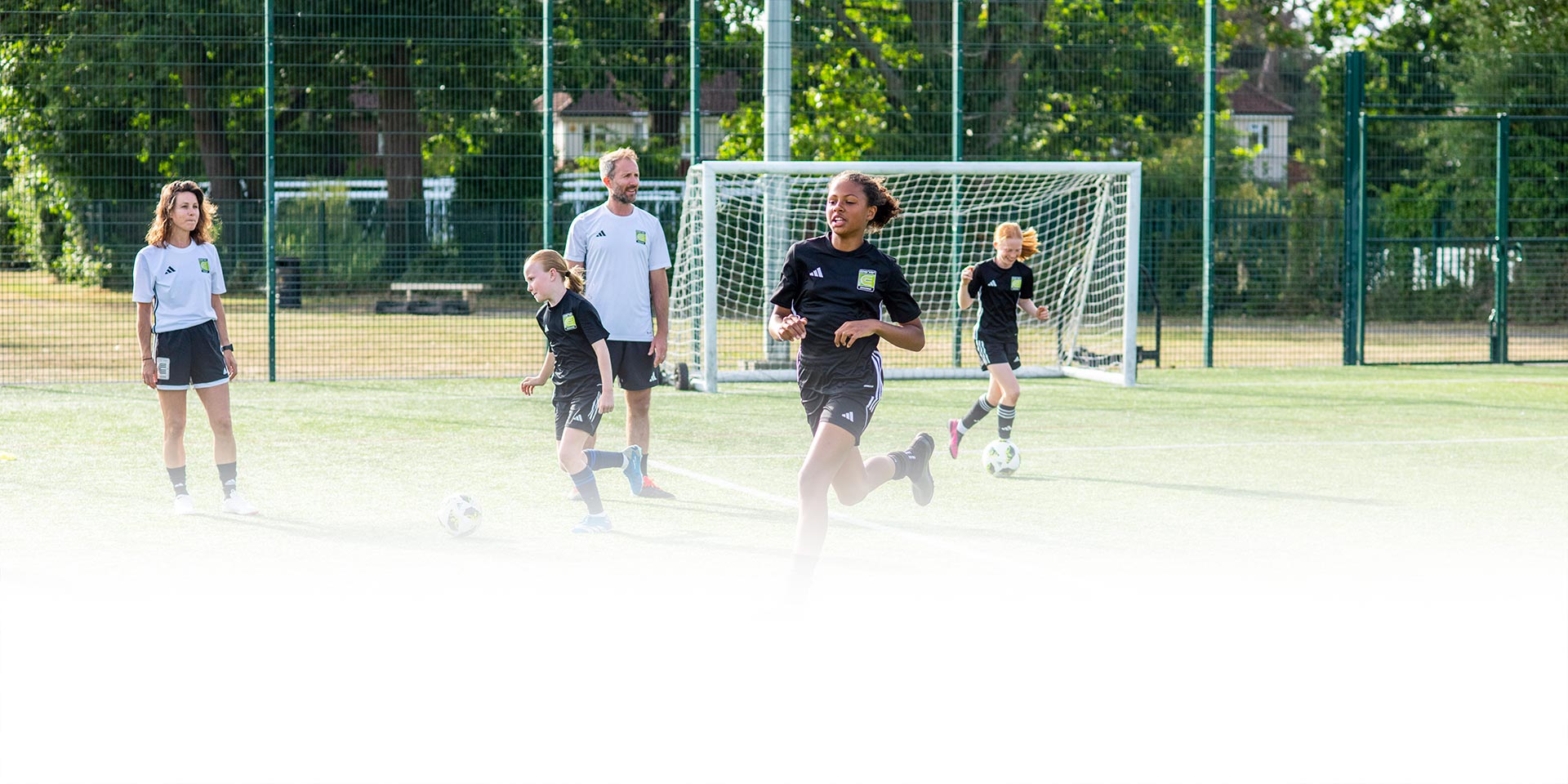 Improve your game with our Football skills training. - Coerver Coaching